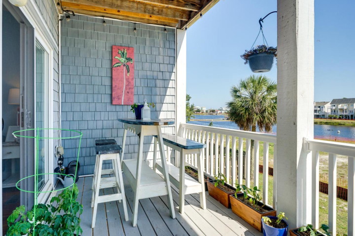 Carolina Beach Lakefront House: Walk To Beach! - Carolina Beach, NC