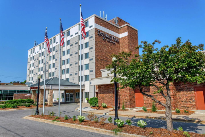 Doubletree By Hilton Neenah - Appleton, WI