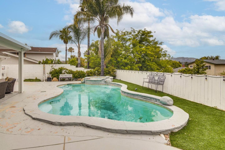Calabasas Getaway Near Trails, Parks & The 101! - Calabasas, CA