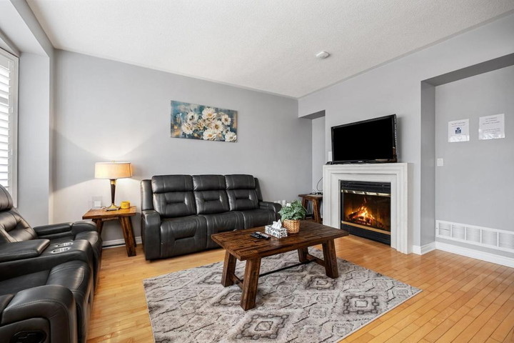 Amazing Spacious House In Heart Of Richmond Hill - Markham, Canada