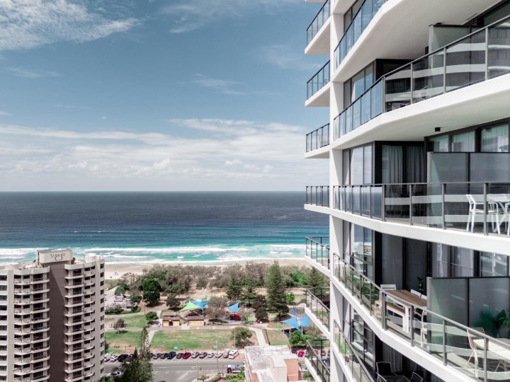 Luxury 2br Broadbeach Stay - Pet Friendly - Gold Coast