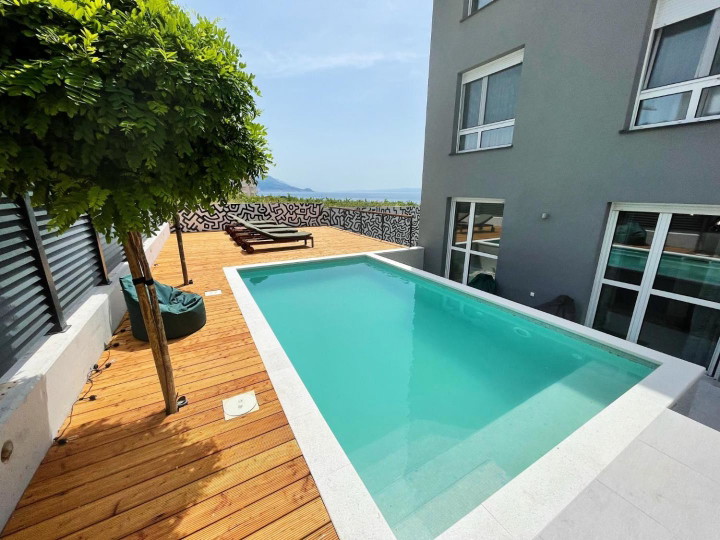 Cozy Seaside Apartment With Private Pool & Terrace - Split
