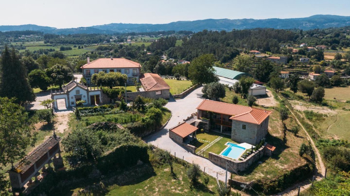 Linden Tree House A And B - Amares