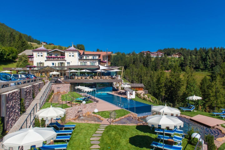 Hotel Albion Mountain Spa Resort Dolomites - Villnöß