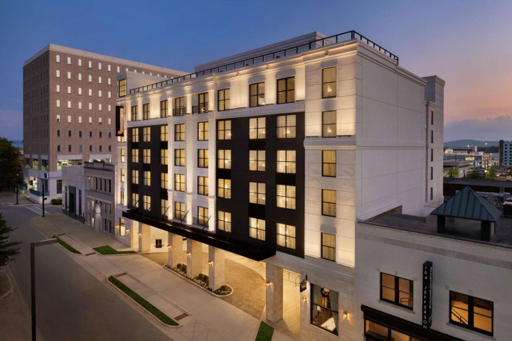 106 Jefferson Huntsville, Curio Collection By Hilton - Huntsville, AL