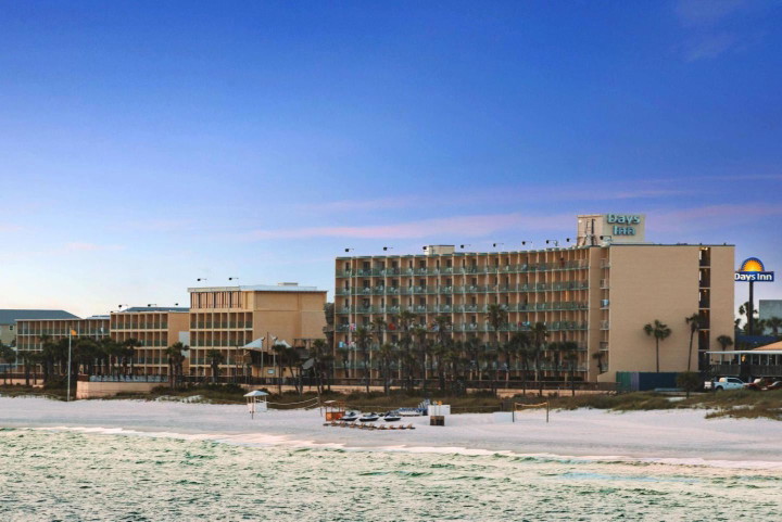 Days Inn By Wyndham Panama City Beach Beachfront Resort - Florida