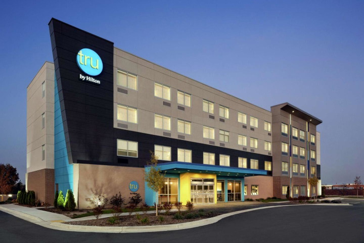 Tru By Hilton Milwaukee Brookfield - Wauwatosa, WI
