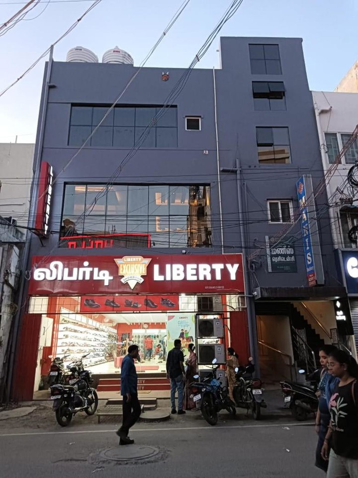 Mani's Residency - Madurai