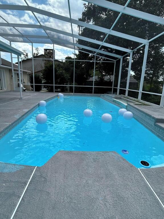 5 Bedrooms, 4 Bathrooms, Pool, Gym, Sleeps 16 Leesburg Retreat!!!! - Leesburg, FL
