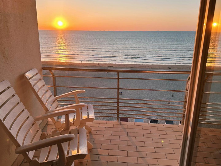 Bel Air Holiday - Renovated Seafront Studio With Stunning Sea Views T166 - Ostende