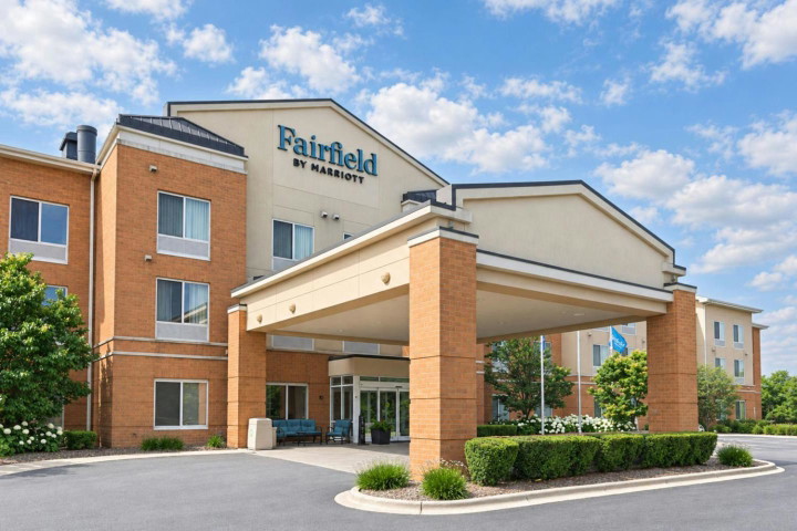 Fairfield Inn & Suites By Marriott Milwaukee Airport - Oak Creek, WI