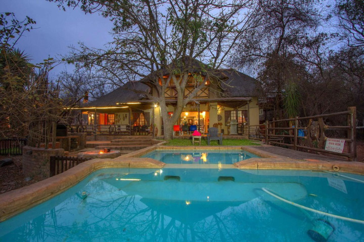 Lovely Holiday Home Bordering Kruger National Park - Marloth Park