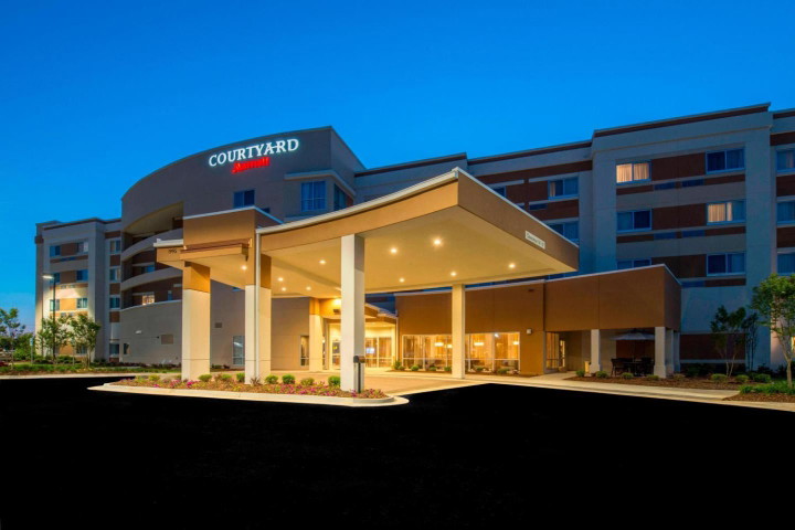 Courtyard By Marriott Columbus - Mississippi