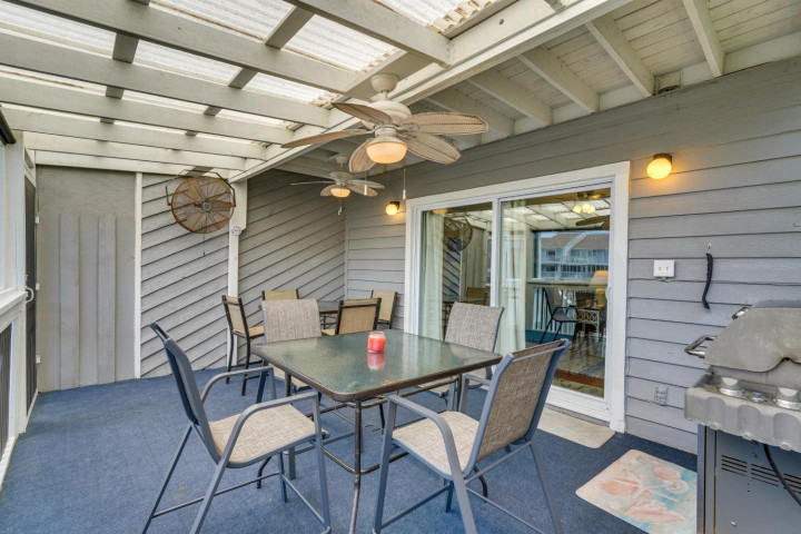 Cape San Blas Gem: Walk To Beach & Pool! - Florida Panhandle, FL