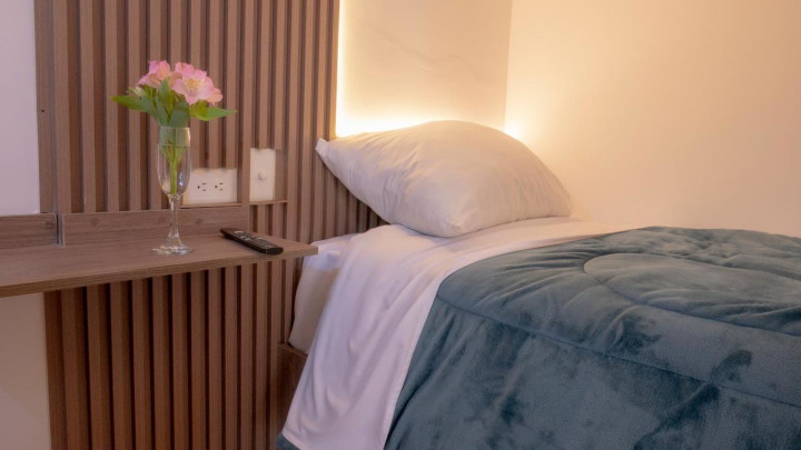 Private Room-shared Bathroom-old Town Quito-rooftop Cathedral Views - Quito
