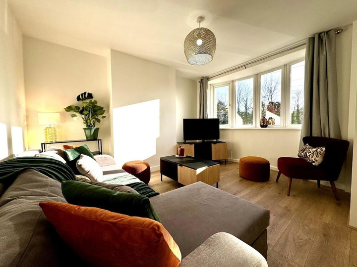 New Southampton Central House - Parking, 6 Beds, Sleeps 9 - City Centre L Cruise Terminal L Great For Contractors, Friends & Families - Southampton, UK
