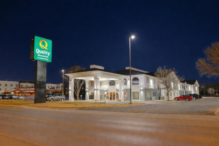 Quality Inn & Suites Roswell North - Roswell