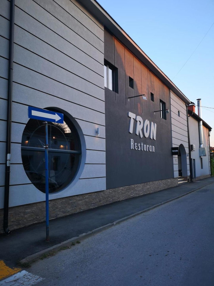 Restoran Tron - Serbia
