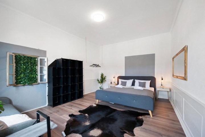 Backhome - Suite Xl - Parkhaus - Fantastische Schlosslage - Smarttv - Waschmaschine - Netflix - 90qm - 24h Checkin - Apartment 2 - Sachsenheim