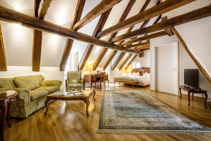 Chin-chin Hotel Ehemals Bohemian Hotel - Ratisbonne