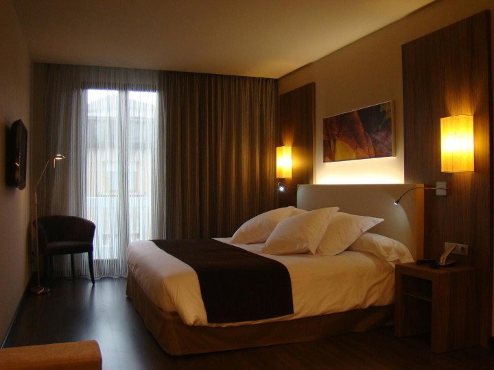 Hotel Aroi Ponferrada - Ponferrada