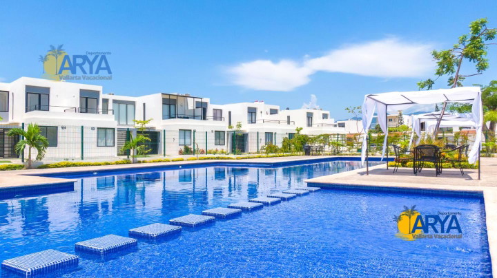Casa En Coto Con Alberca, Cerca Aeropuerto, Extenso Jardin, Nueva! - Puerto Vallarta