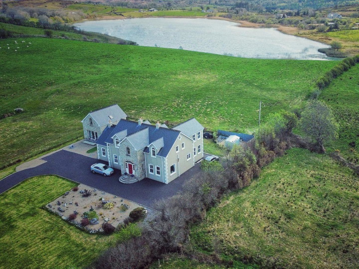 Tully View House - Irlanda