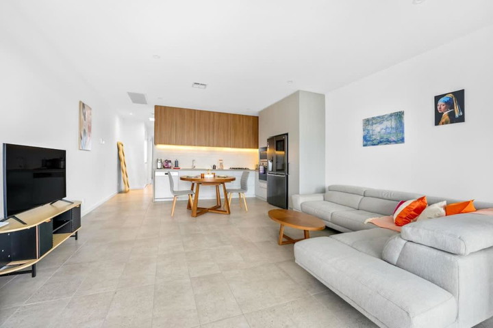 Stylish 2br Home In Doncaster With Parking - Box Hill