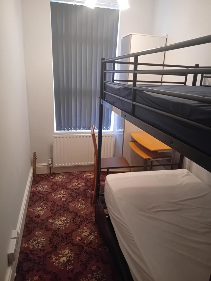 A Room At The Heart Of Nuneaton - Coventry