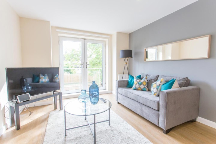 Modern Comfortable 2 & 3 Bed Apartments, Free Parking, Wifi, Headington, Close To Hospitals, Science Park & Brookes University - Oxfordshire