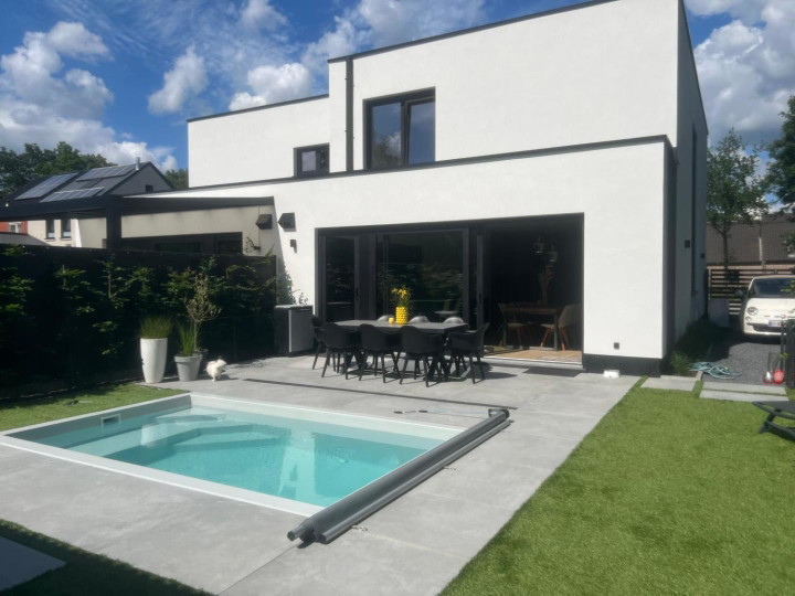 Luxe Woning Met Verwarmd Zwembad - Genk
