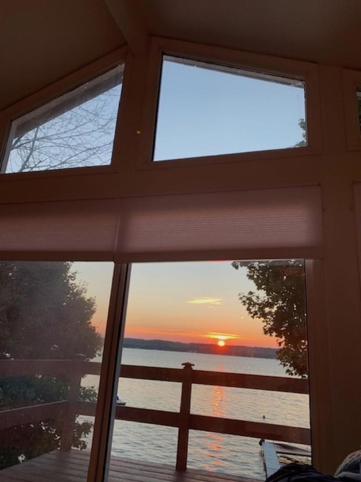 Lovely Lakeside Lodge - Canandaigua, NY