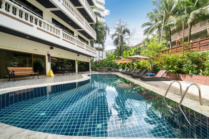 Patong Central Residence & Apartment - Karon Beach