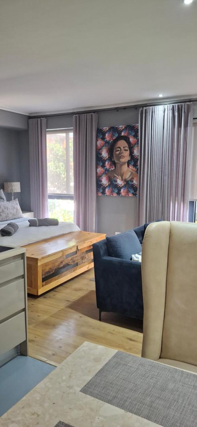 112 Luxury Studio At The Gallery - South Africa