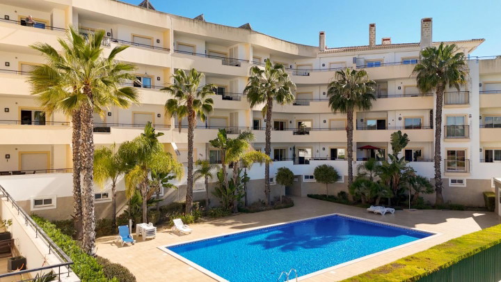 Spacious Apartment With Huge Terrace And Swimming Pool - Faro
