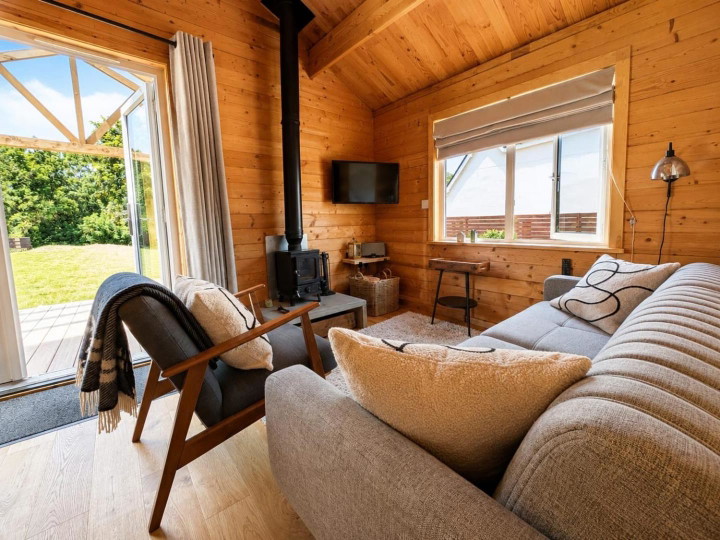The Cabin Log Fire Cosy Home - Folkestone