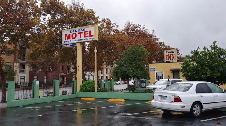 Deluxe Motel - Ontario, CA