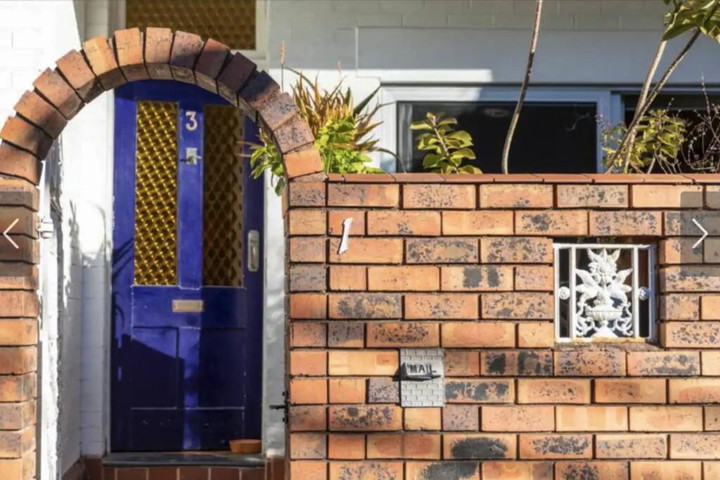 Charming Front Retreat - Randwick