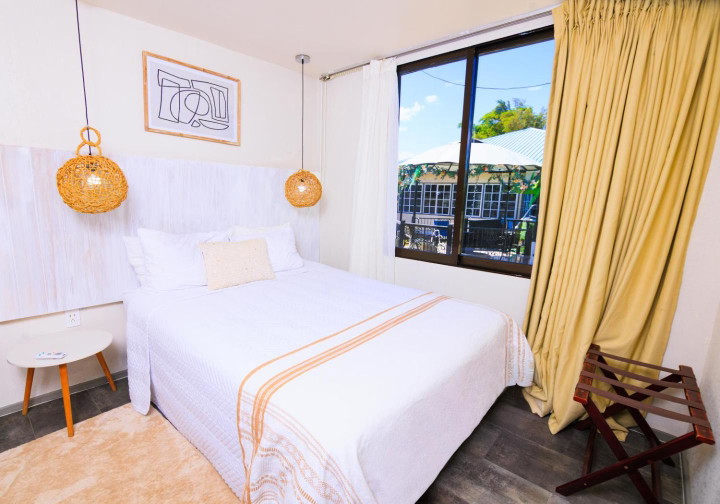 Guest Apartment With Complimentary Ride To Philip Goldon Airport-ladyville Cp - Belice