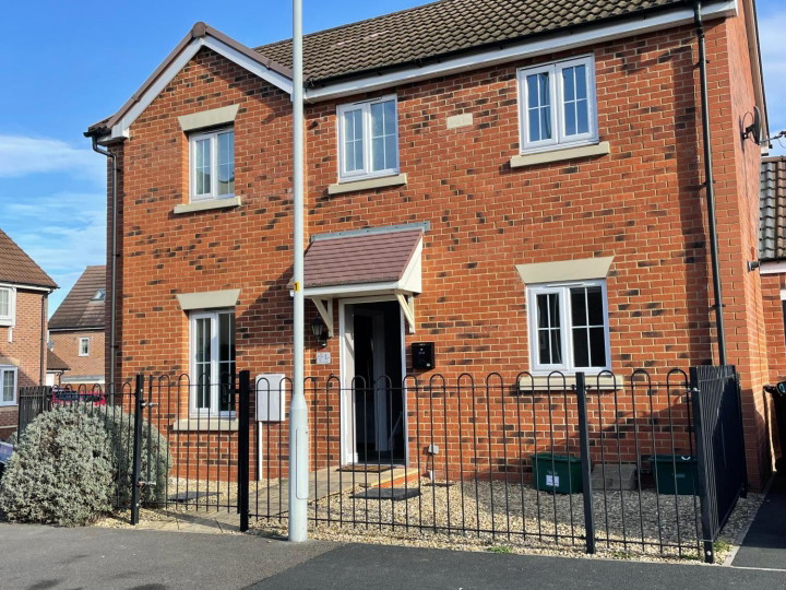 Stunning Large Detached Gloucester, 4 Beds, 3 Bedroom, 2 Bathroom Property, Nr Chelt, The Docks And Quays Sleeps 6 - Gloucester