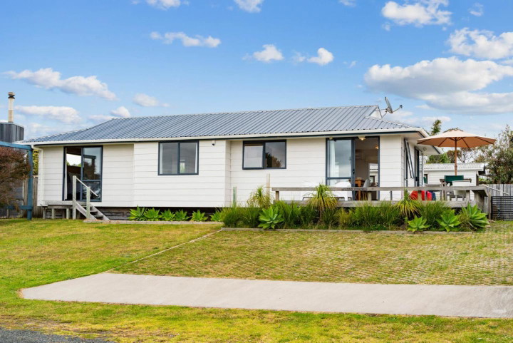 The Summer Pad - Omaha Holiday Home - Matakana