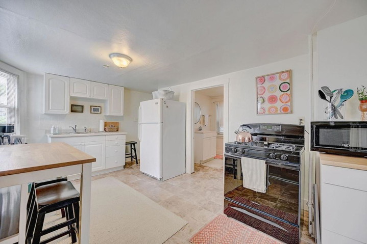 Milwaukee 1br Bungalow With Free Parking - Wisconsin
