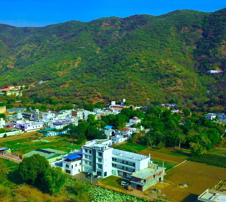 Hotel Triple Seven , Pushkar - A Beautiful Resort Nested In Nature's Lap - Pushkar