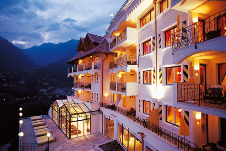 Hotel Finkennest - Panoramic Garden Resort - Schenna