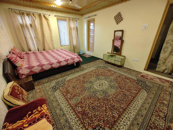 2 Bhk Apartment In Srinagar - Srinagar