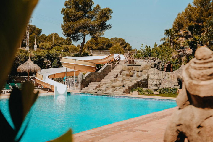 Camping Caledonia - Catalunha