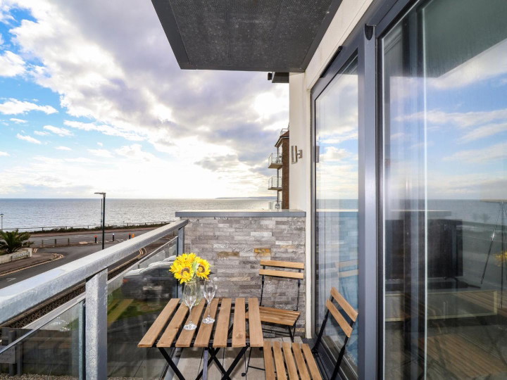7 Warren Edge Close - Bournemouth