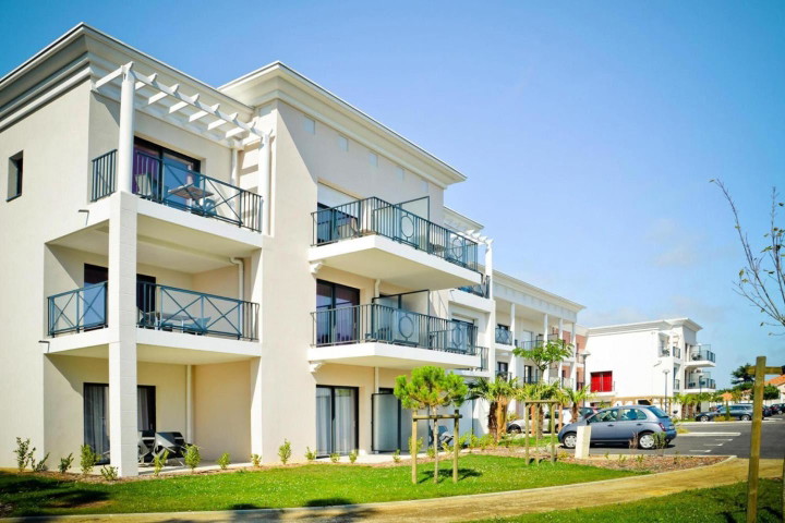 Coastal Stay With Pool In La Baule - Le Pouliguen