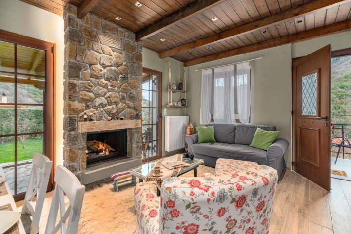 Chalet Perivoli - Greece