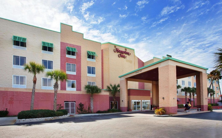 Hampton Inn Pensacola Beach - Gulf Breeze, FL